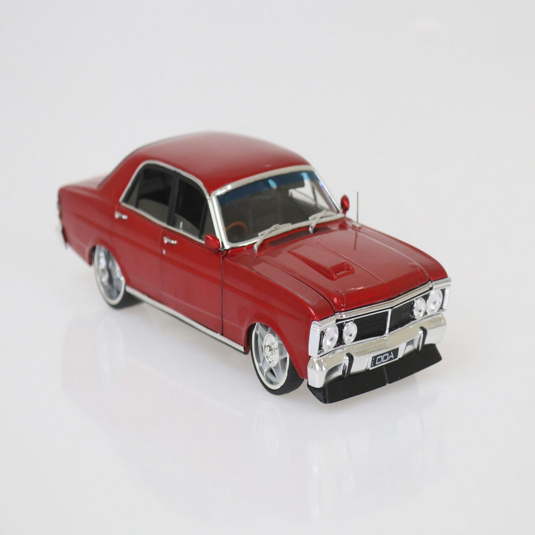 1:24 Candy Red Xy Ford Falcon Custom With Super Charged