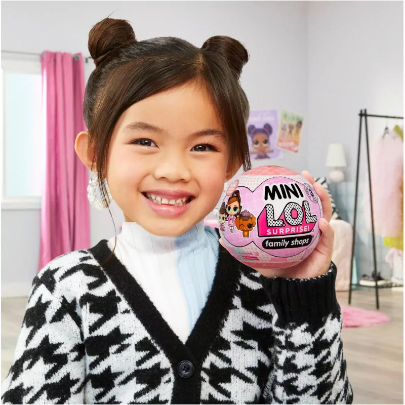 L.O.L. Surprise Mini Family Tots Assorted - Afterpay