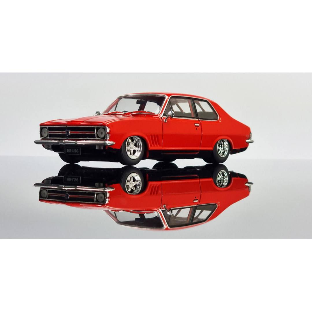 1:24 Red LC Torana LS6 Twin Turbo Fully Detailed Opening