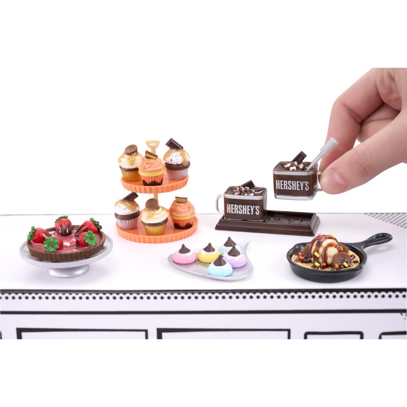 MGA's Miniverse- Make It Mini: Hershey's Themed Multipack