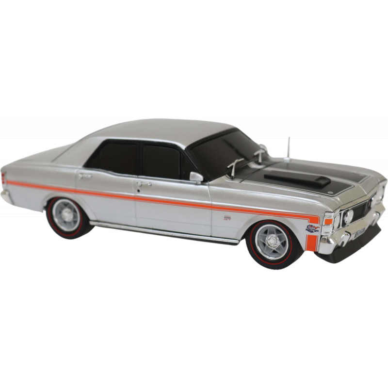 1:24 Silver Ford XW Gtho Standard Spectra Rides Light Up